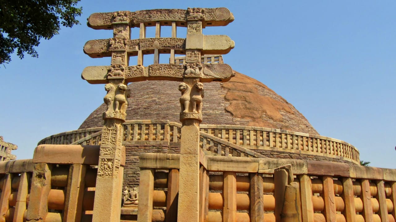 Top 7 Historical Monuments To Visit In Madhya Pradesh - Dreamtrix