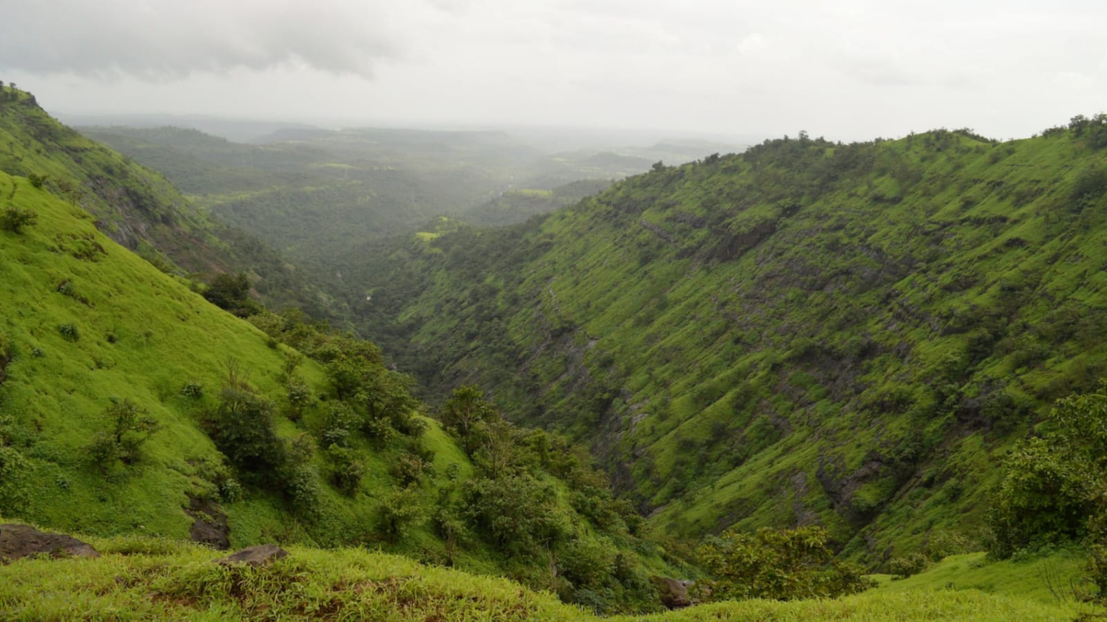8 Amazing Hill Stations to Visit in Maharastra, India - Dreamtrix