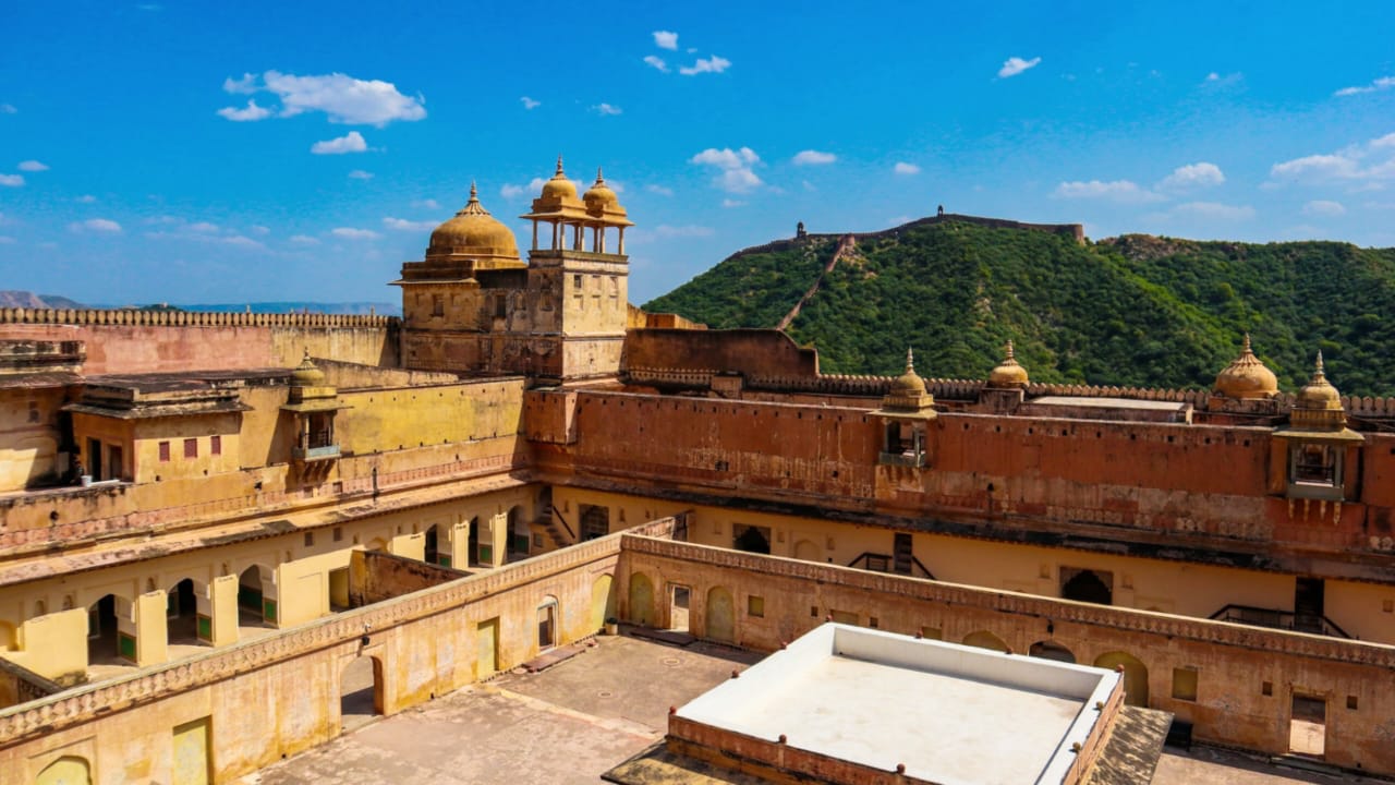 Top 8 Famous Historical Forts To Visit In India - Dreamtrix