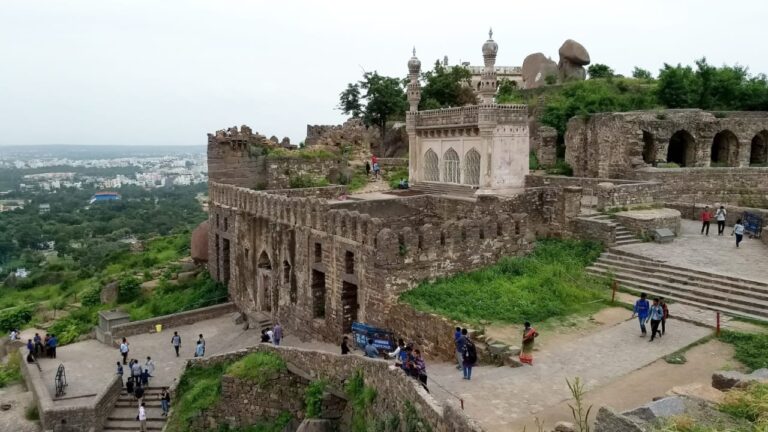 Top 8 Famous Historical Forts To Visit In India - Dreamtrix