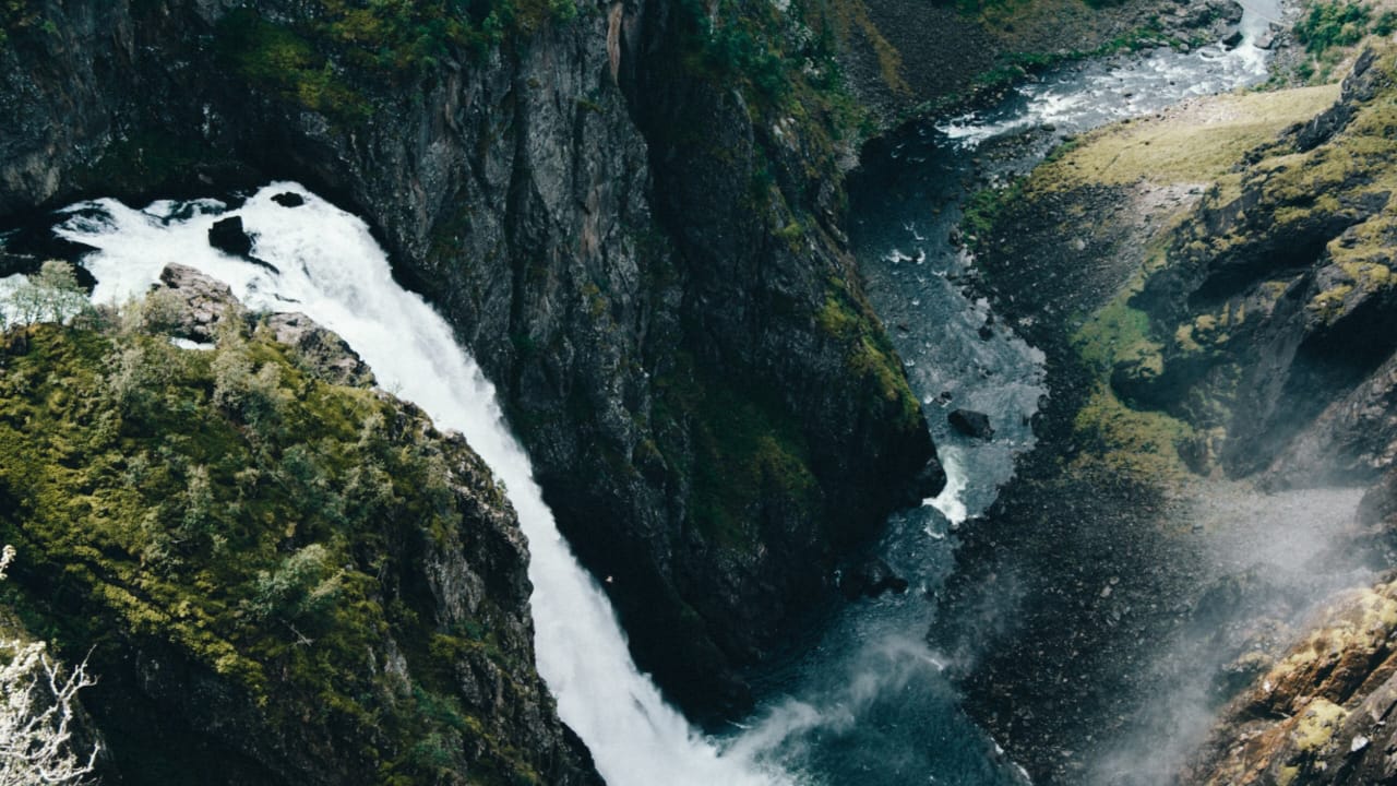6 Majestic Waterfalls To Visit In Norway - Dreamtrix