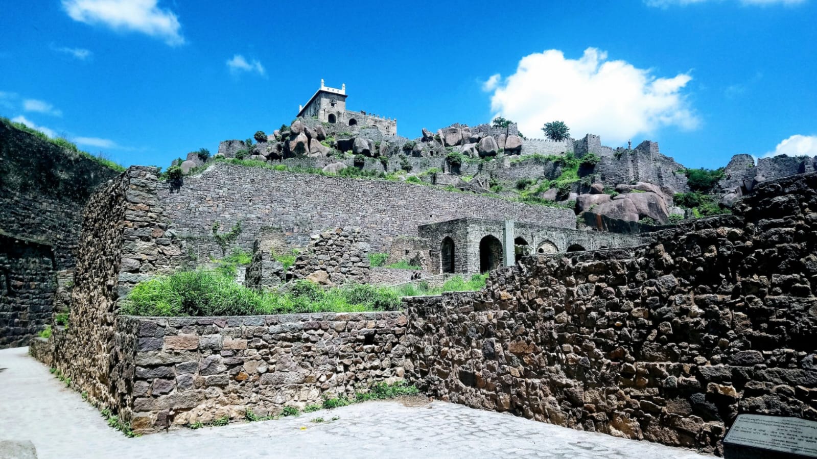 Top 8 Historical Monuments To Visit In Telangana - Dreamtrix