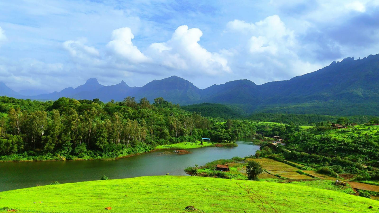 Kondeshwar Waterfall, Lake, and Temple (Badlapur) - Dreamtrix