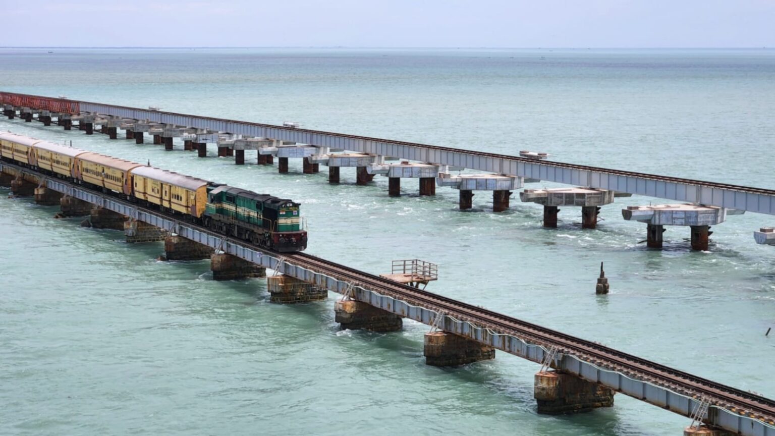 8 Most Beautiful And Scenic Trains Routes In India - Dreamtrix